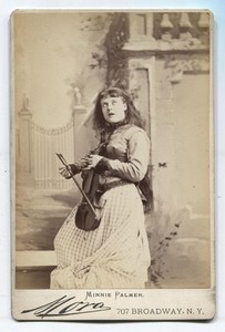 CABINET CARD ACTRESS MINNIE PALMER WITH VIOLIN. PORTRAIT BY MORA, N.Y ...