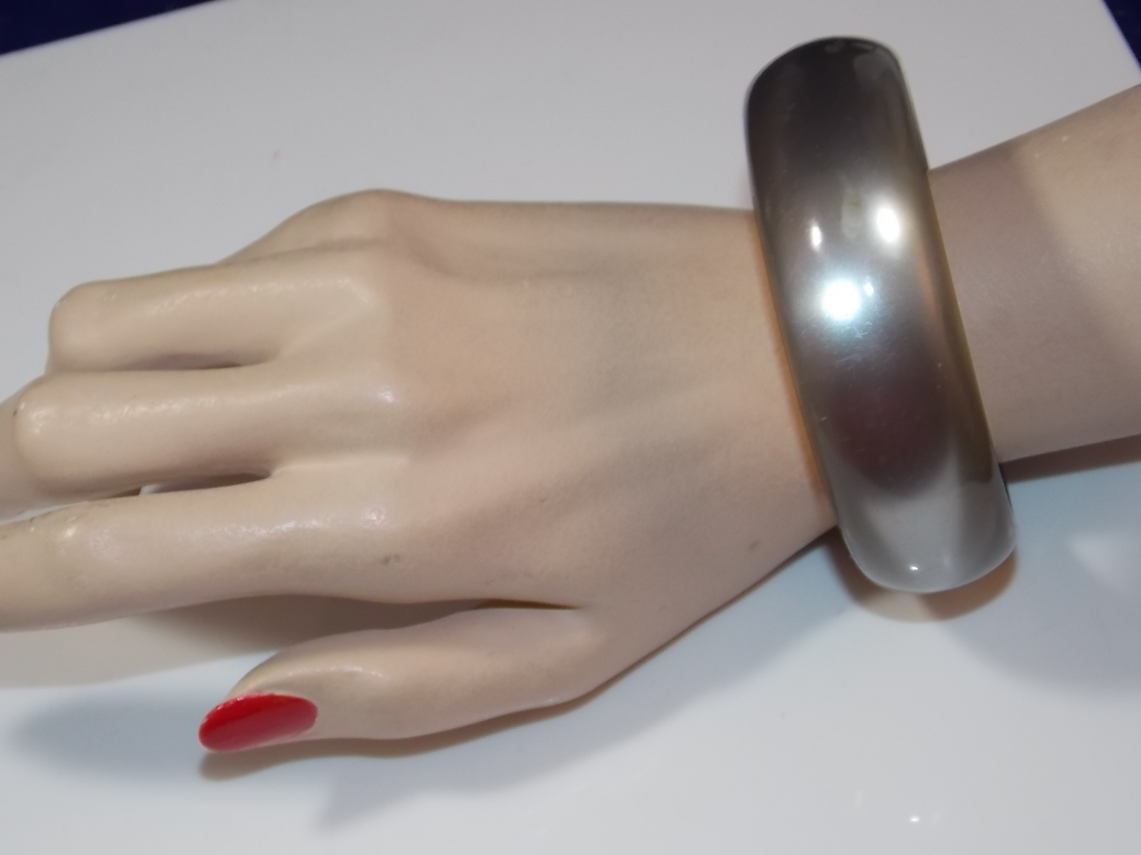 Vintage Chunky Silver Gray Thermoset Moonglow Wide Round Bangle ...