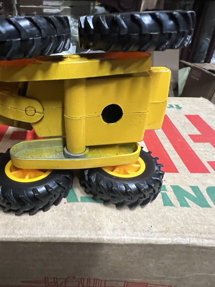 1/16 John Deere Toy Scraper Motor Grader 13” pressed steel #379 very ...