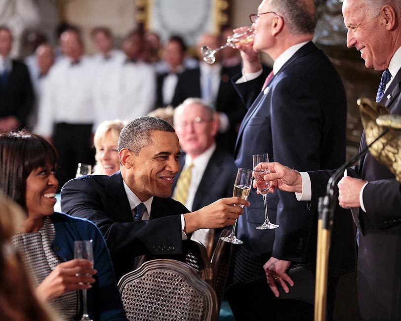 PRESIDENT OBAMA TOASTS WITH VICE PRESIDENT BIDEN 8x10 GLOSSY PHOTO ...