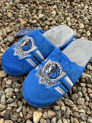 Dallas Mavericks NBA Team Logo stripe plush mens slippers Size Medium ...