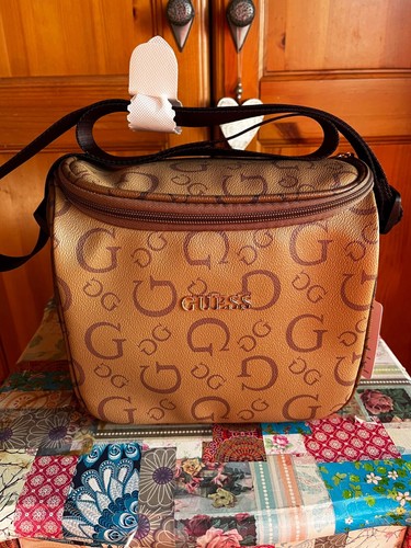 GUESS Insulated Logo Lunch Bag, Keep Food Cool or Warm Storage Bag BNWT ...