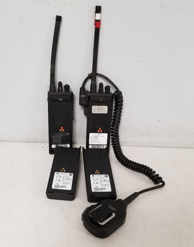 (PARTS) LOT OF 2! MOTOROLA HT1000 UHF 2-WAY RADIO H01SDC9AA3DN ...