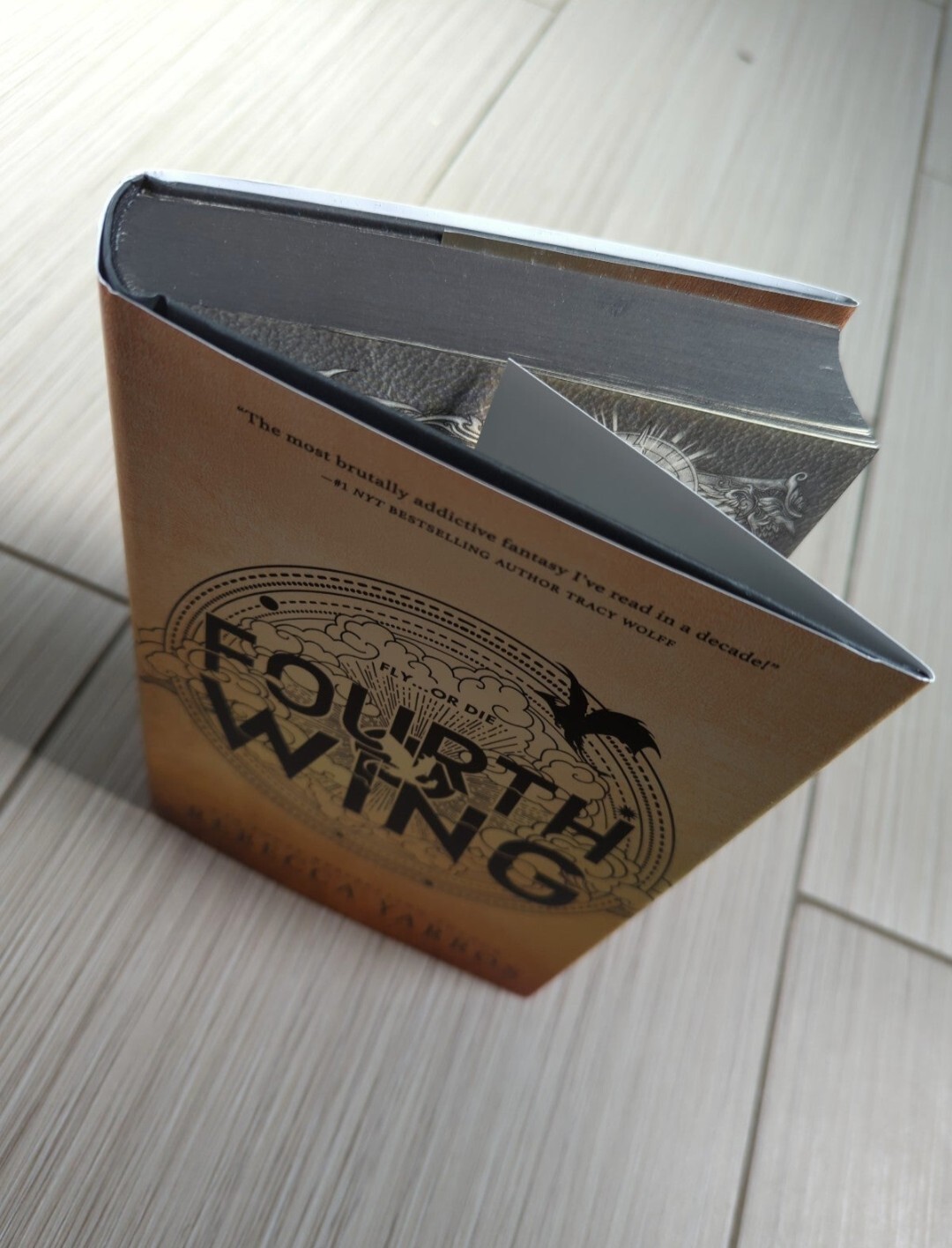 New Fourth Wing by Rebecca Yarros (1st edition) *SPRAYED EDGES* | eBay