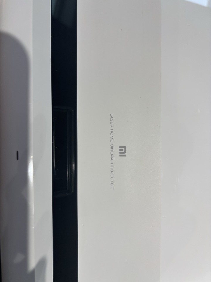 Xiaomi Mi Laser Projector 150” Ultra Short Throw 1080p HD w/ Remote ...