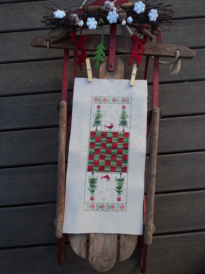 The Primitive Needle Cross Stitch YULE Gameboard Christmas Tree ...