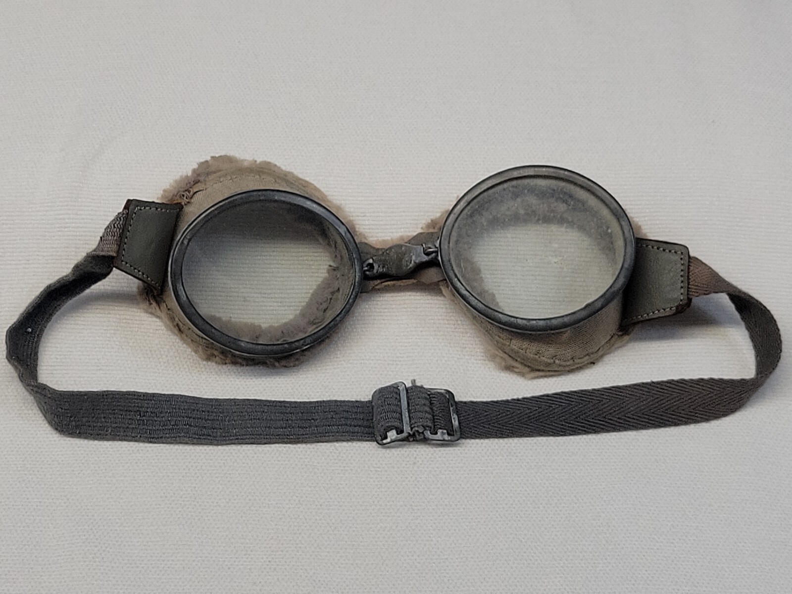 Vintage WW2 British Dust Goggles - Gem