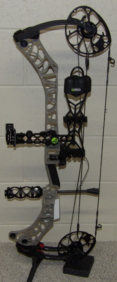 NEW LH Custom Loaded Mathews Phase 4/33 Bow Package- Granite/Black ...
