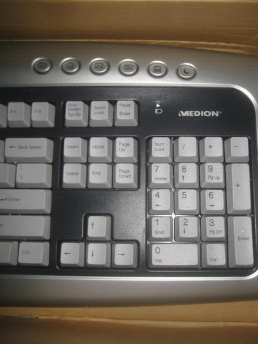 Medion Multimedia Wireless Computer Keyboard & 5 Button Scroll Optical ...