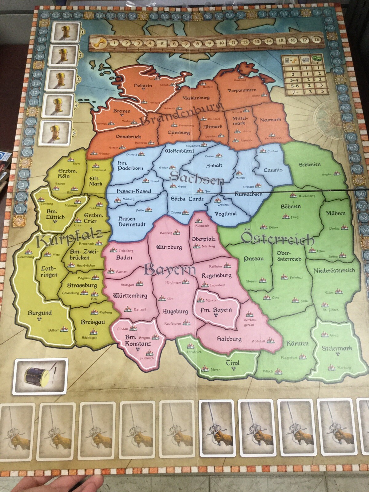 2021 KICKSTARTER DELUXE Queen Boardgame Wallenstein Big Box Box Mint ...