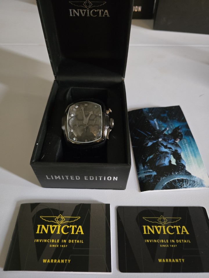 BATMAN INVICTA WATCH LOT 3 TOTAL. NY COMICCON BATMAN AND SUPERMAN ...