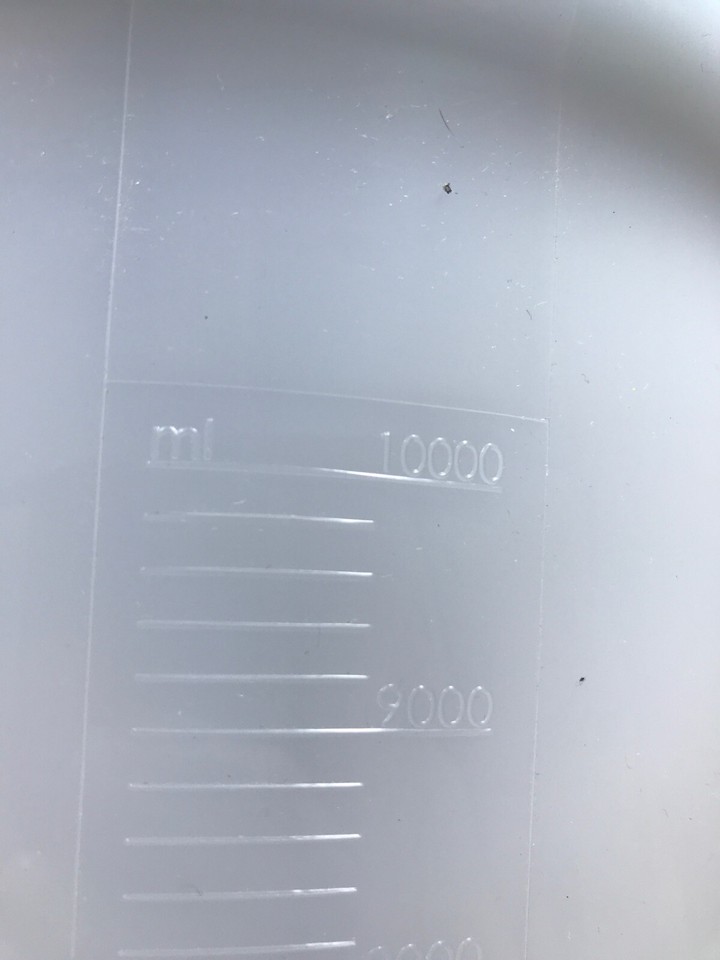 SCIENCEWARE 10L Translucent High Capacity Polypropylene Graduated ...