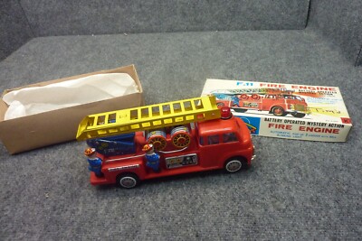 VINTAGE JAPAN TIN FRICTION K F.11 FIRE ENGINE BATTERY OPERATED MYSTERY ...