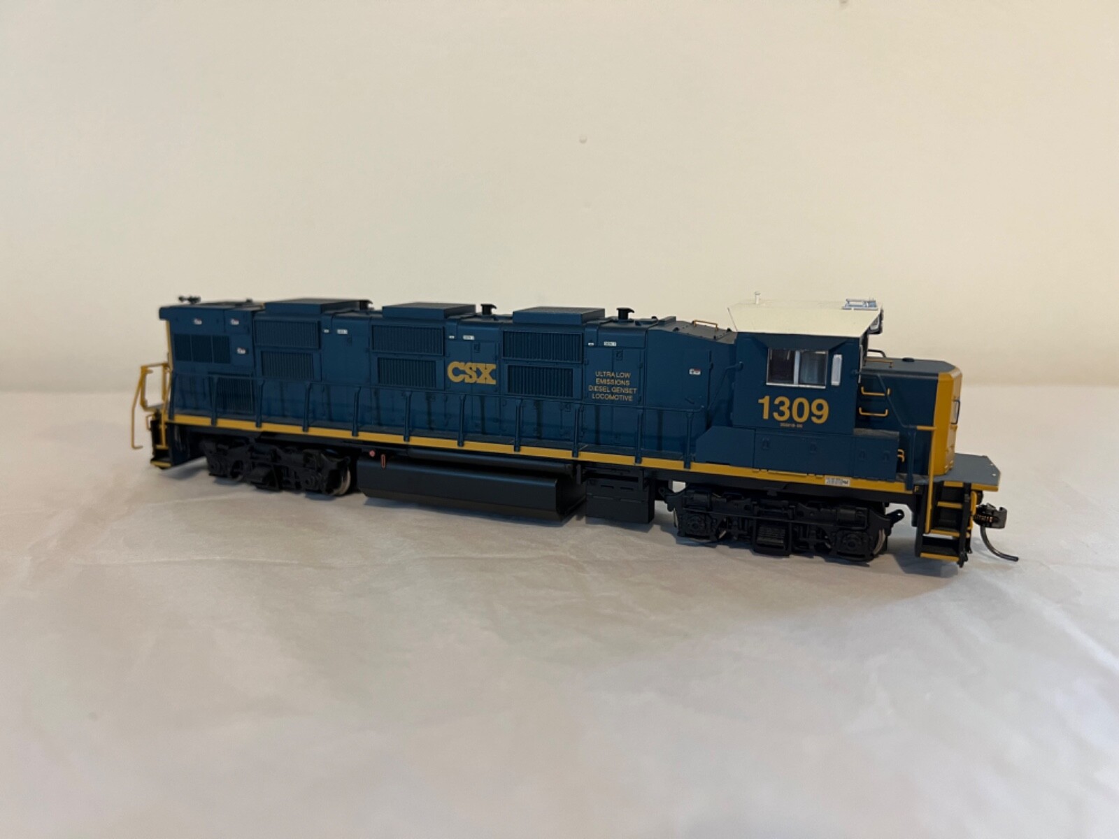 Atlas HO CSX genset with sound *Read Description* | eBay
