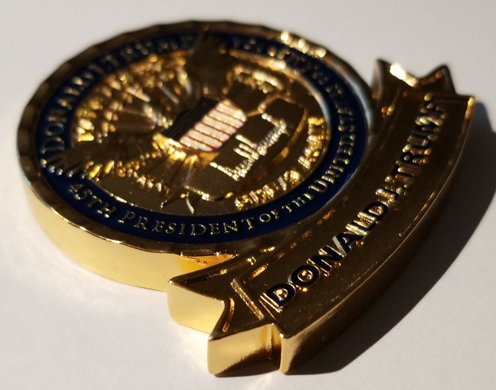 AUTHENTIC WHITE HOUSE ISSUE POTUS 45 DONALD TRUMP ITERATION 2 CHALLENGE ...