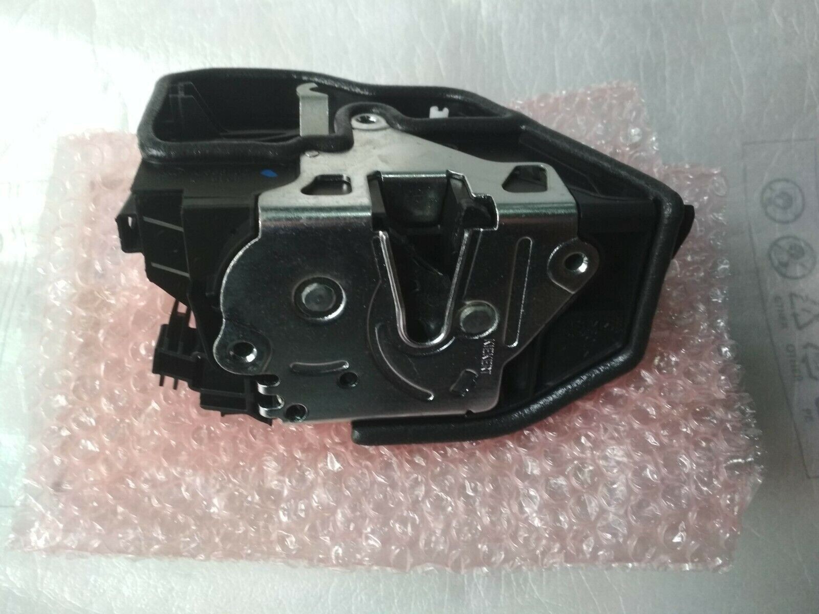 *BMW 1' 2' 3' 4' 5' 6' 7' door lock system latch, right NEW GENUINE ...