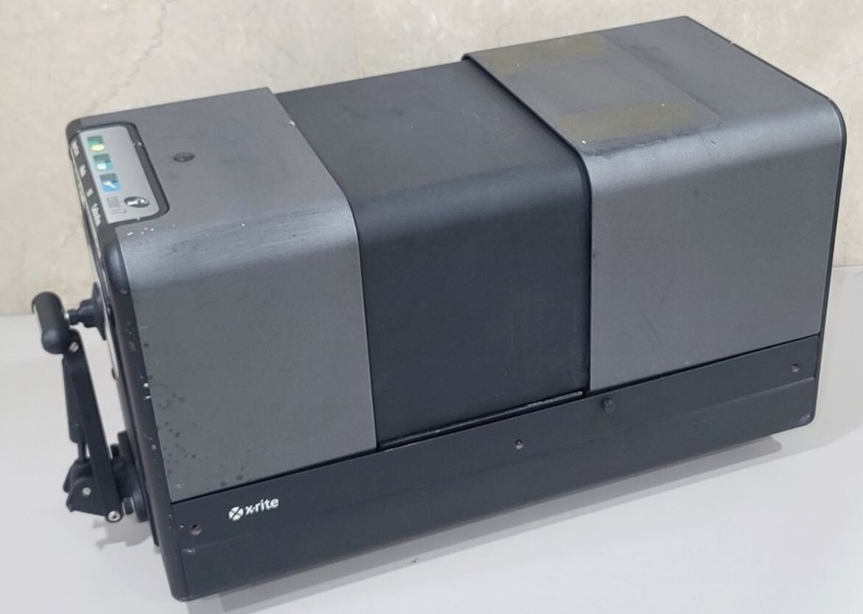 X-Rite Color i7 Benchtop Spectrophotometer | eBay