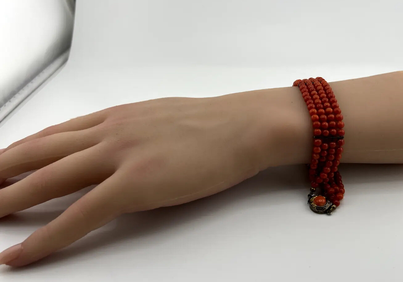 Gorgeous Deep Red Antique Victoria Style Natural Cora… - Gem