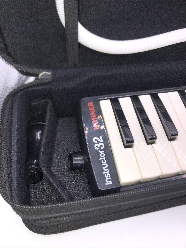 HOHNER Instructor 32 Keyboard/ Airboard W/Original Case & 1 Mouthpiece ...