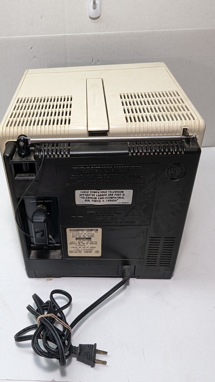 Vintage Zenith Space Command Cube TV F0920A Medical 9" CRT Monitor ...