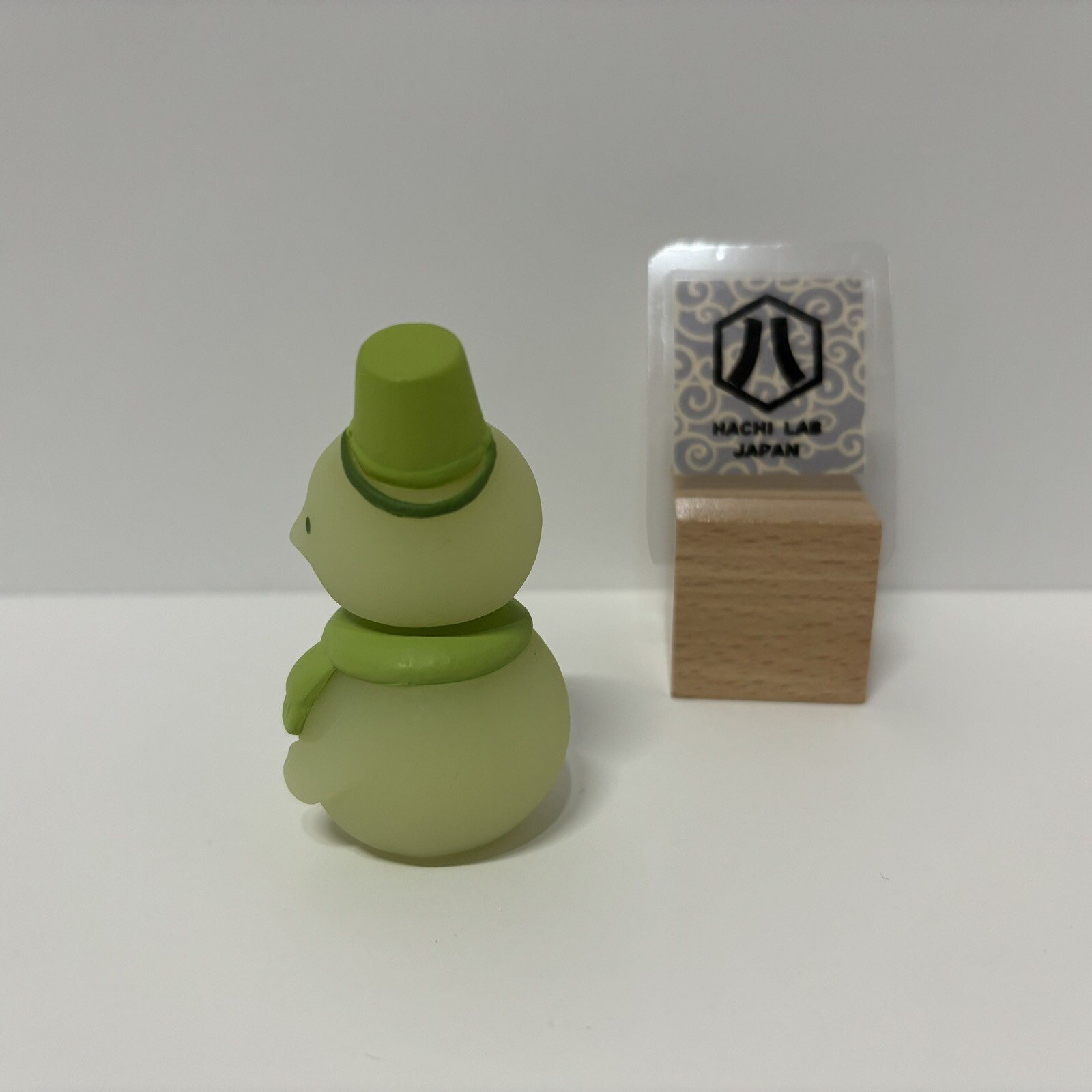 SMISKI Series2 Secret Snowman GLOW IN THE DARK Figure Winter Japan Rare ...