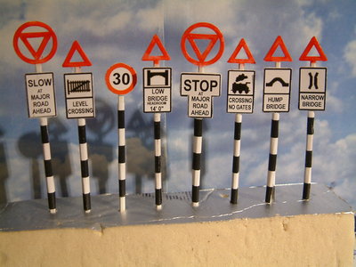 Set of 8 Vintage Road Signs "0" and "00" Gauge Require painting | eBay UK