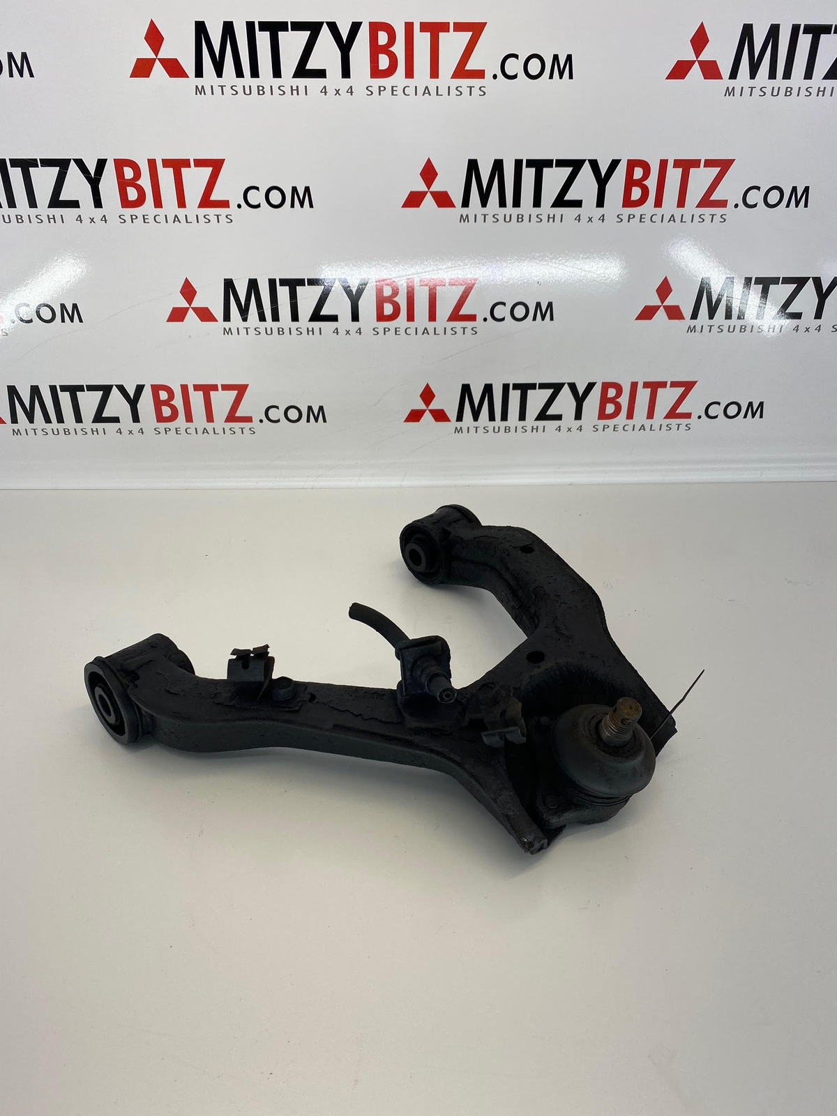 UPPER WISHBONE FRONT RIGHT MITSUBISHI PAJERO SHOGUN V73W MK3 3.0 | eBay