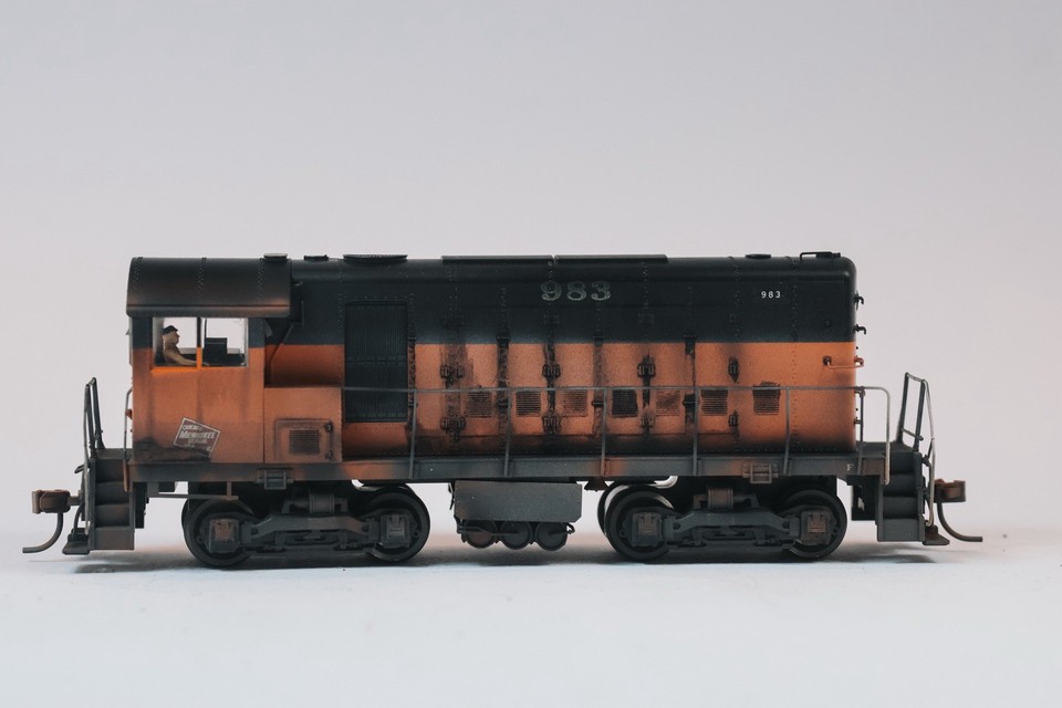 CDH HO Scale Custom Weathered Lot Atlas HH660 DCC SOUND ESU LOK ...