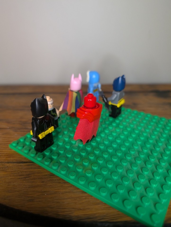 Lego Minifigure Bundle DC X6 - Batman, Bane, Red Hood, Captain Cold ...