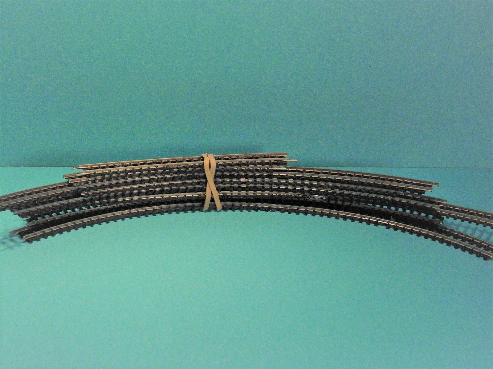 N Scale Track 8 pieces of 5" - 12" Curved Track | eBay