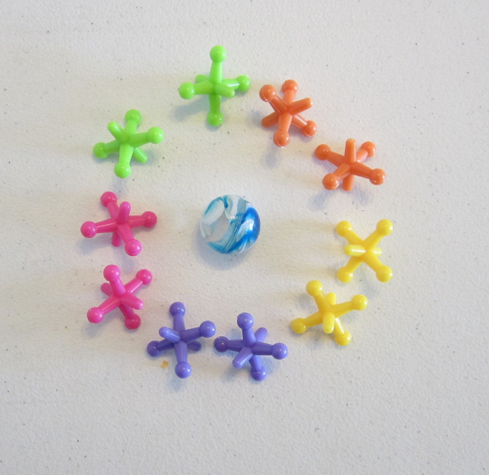 18 SETS OF NEW LARGE SIZE NEON JACKS AND RUBBER BOUNCE BALL GAME ...