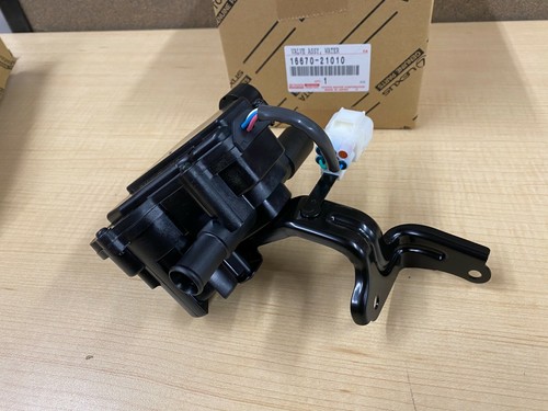 2004-2009 TOYOTA PRIUS GENUINE OEM NEW COOLANT CONTROL VALVE 1667021010 ...