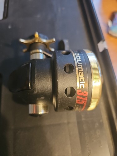 Abu Garcia Abumatic 375 spincasting push button Fishing reel bass pike ...