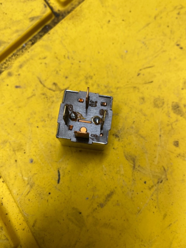 Porsche 944 141951253B #53 Multipurpose Relay / 141 951 253B Audi OEM ...