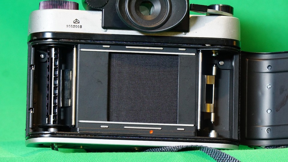 Kiev 60 TTL Soviet/Ukrainian Medium Format Camera w/ Arsat 80mm 2.8 6x6 ...