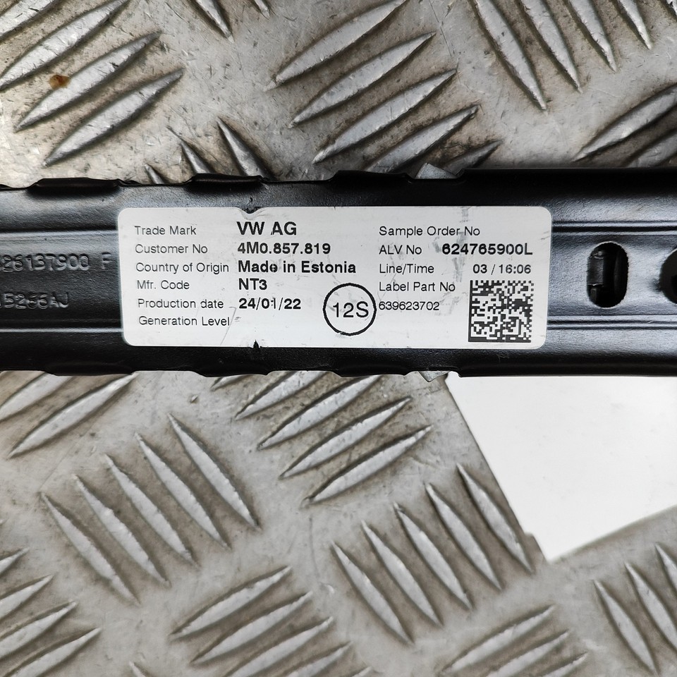 AUDI Q7 4M Sicherheitsgurt-Höhenversteller vorne rechts 4M0857819 2015 ...