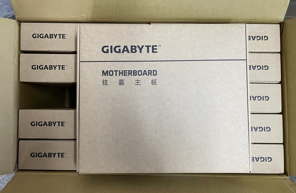 GIGABYTE MS73-HB2 Motherboard With 2x8480 ES CPU +8x16GB 4800MHz RAM+ ...