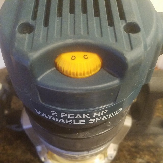 (ri5) Ryobi RE1802M Variable Speed 2hp Peak Router With R181fb Fixed ...