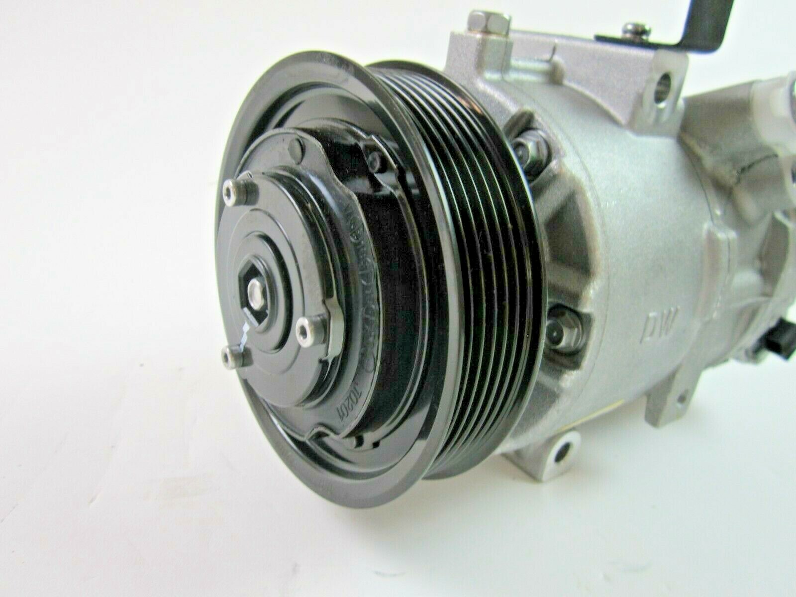 OEM A/C COMPRESSOR W/CLUTCH Fit For 2017-2018 HYUNDAI TUCSON 2.0L 97701 ...