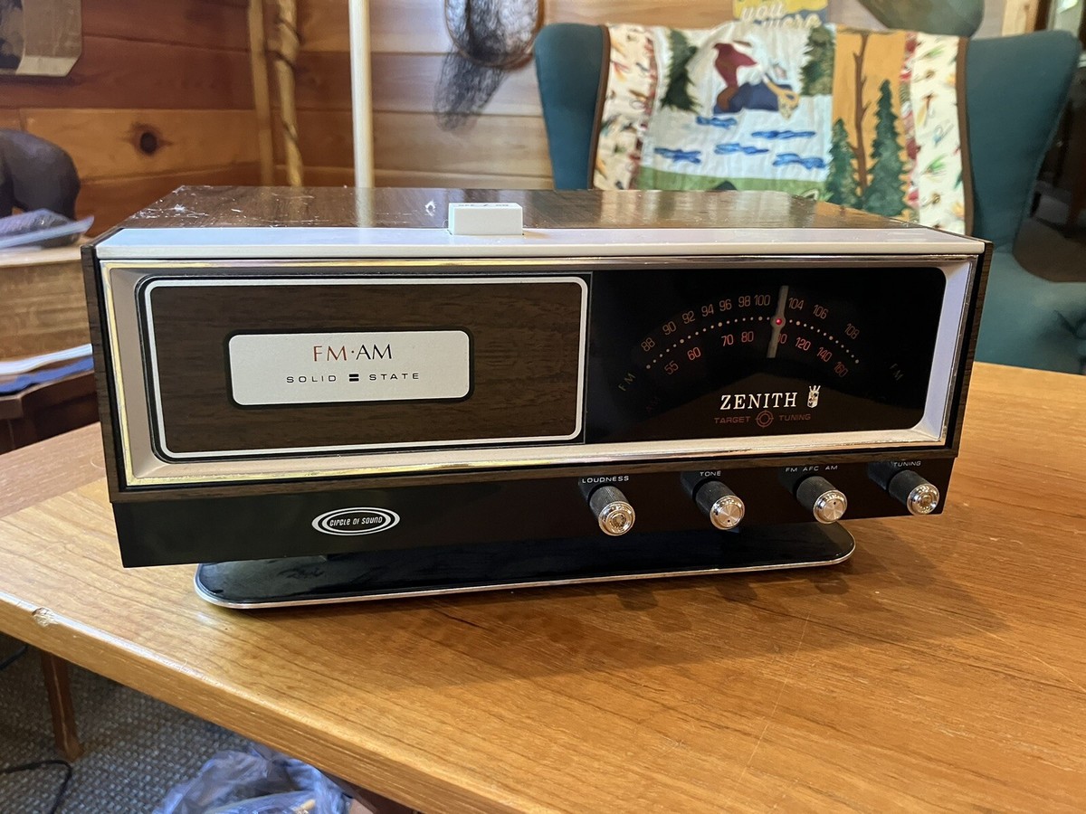 Zenith Clock Radio Solid State Zenith Radio Corporation, Est. 1918