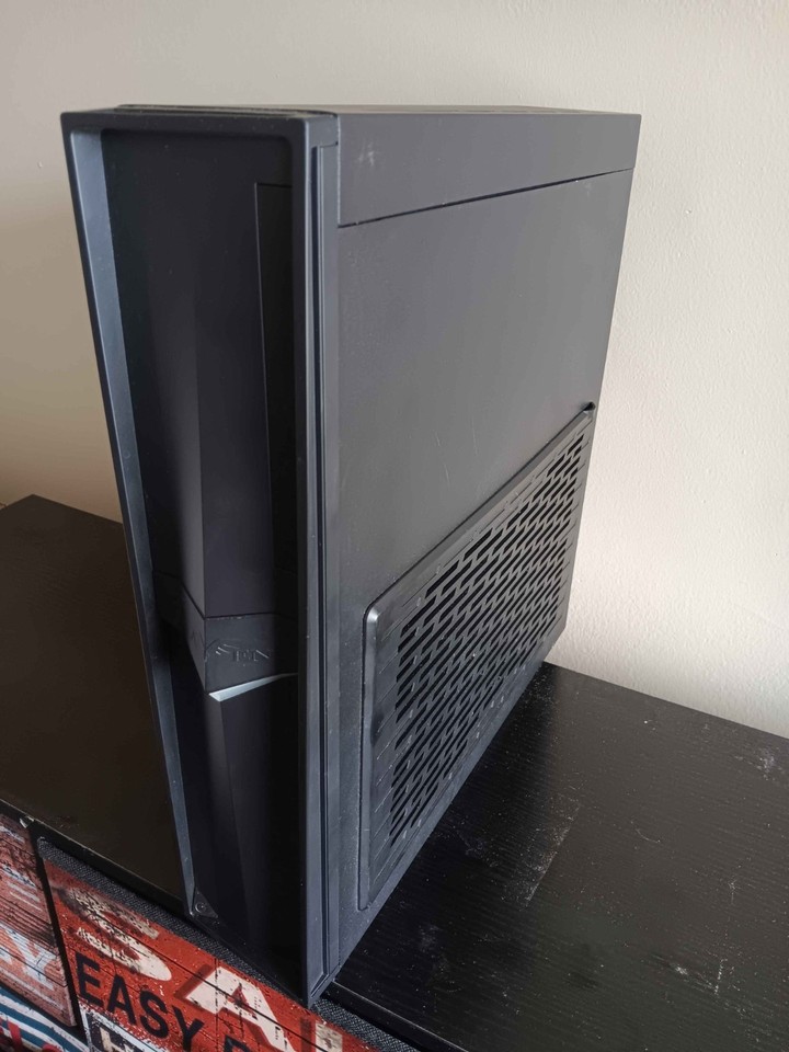 Silverstone RVZ02B Raven Slim Mini-ITX SFX Computer Case (Fractal Ridge ...