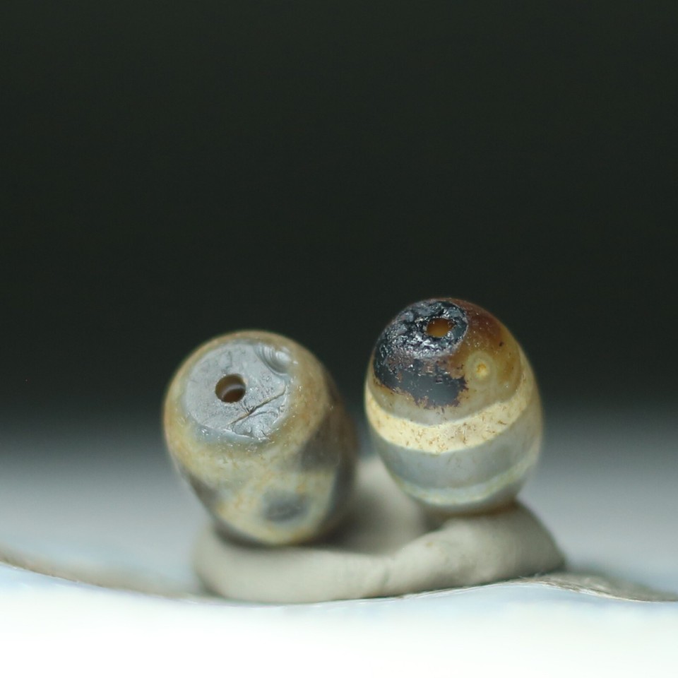 2pcs Antique Tibetan Dzi Bead "Eyed" Amulet Pendant from Tibet 40751 | eBay