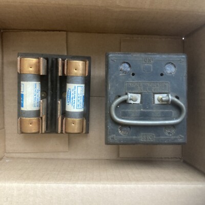 Fuse Blocks & Holders - Pull Out Fuse Holder