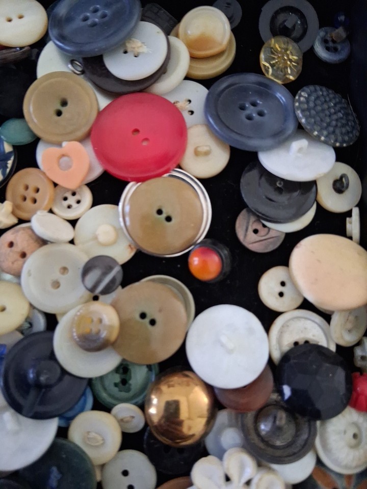 LOT Vintage Old Buttons Mixed Sizes Colors Sewing Crafts Hobby Harvest ...