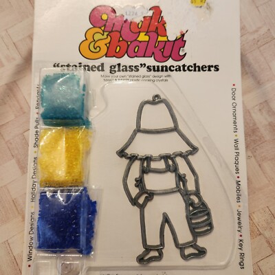 Vtg Makit & Bakit Suncatcher Ornament Kit Farmer straw hat overalls ...