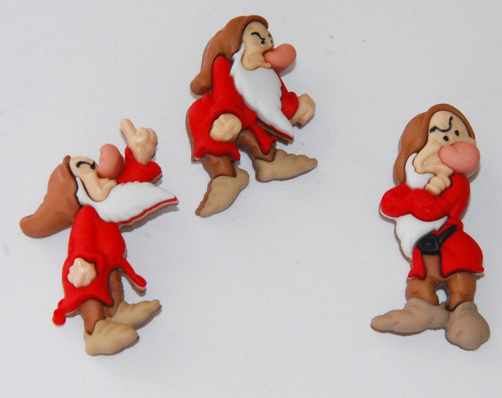 Grumpy ~ Snow White Disney License Buttons / Jesse James Dress It Up | eBay