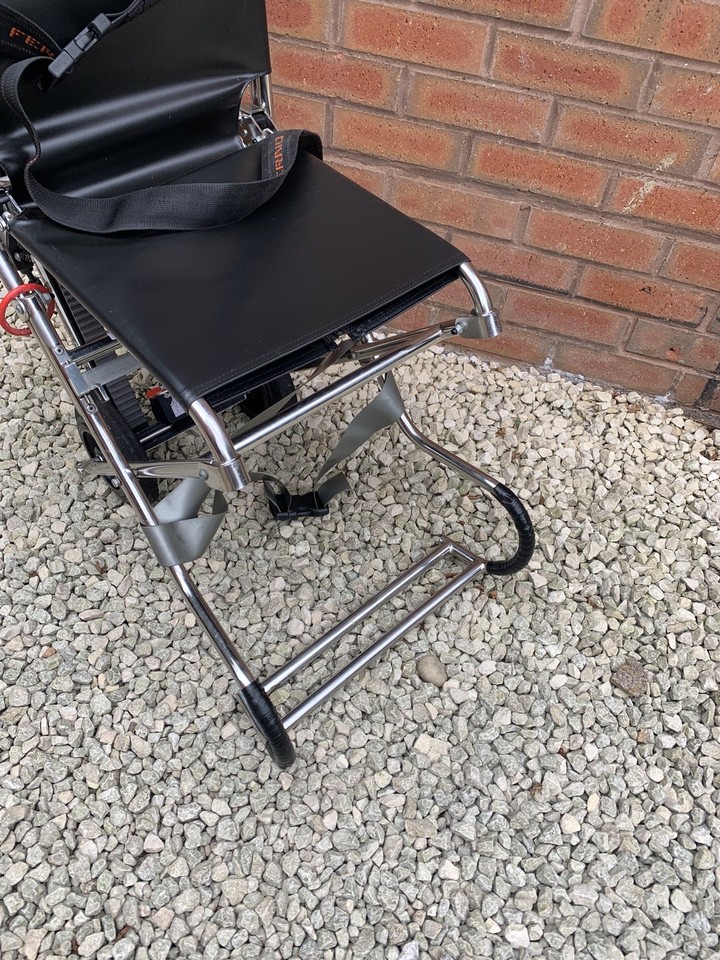 Ferno Compact Track Evacuation Chair with Ferno Compact 2 Tracks and ...