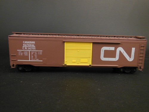 HO SCALE CANADIAN NATIONAL CN 242705 50' BOX CAR | eBay