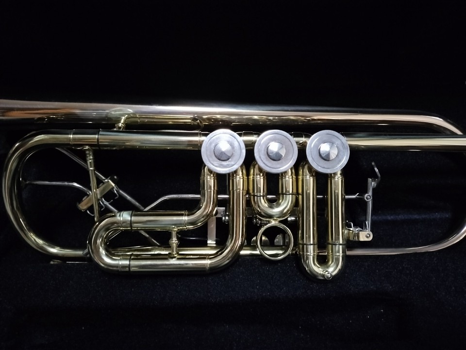 Rotary trumpet with two octave keys, made in China , in B-flat | eBay