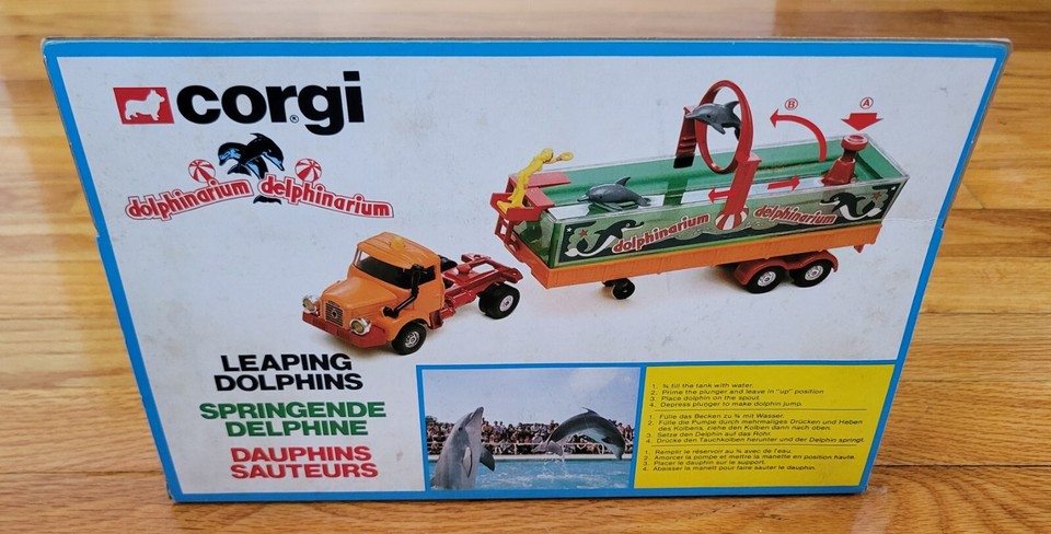 CORGI 1164 DOLPHINARIUM LEAPING DOLPHINS TRUCK & TRAILER NEW OLD STORE ...